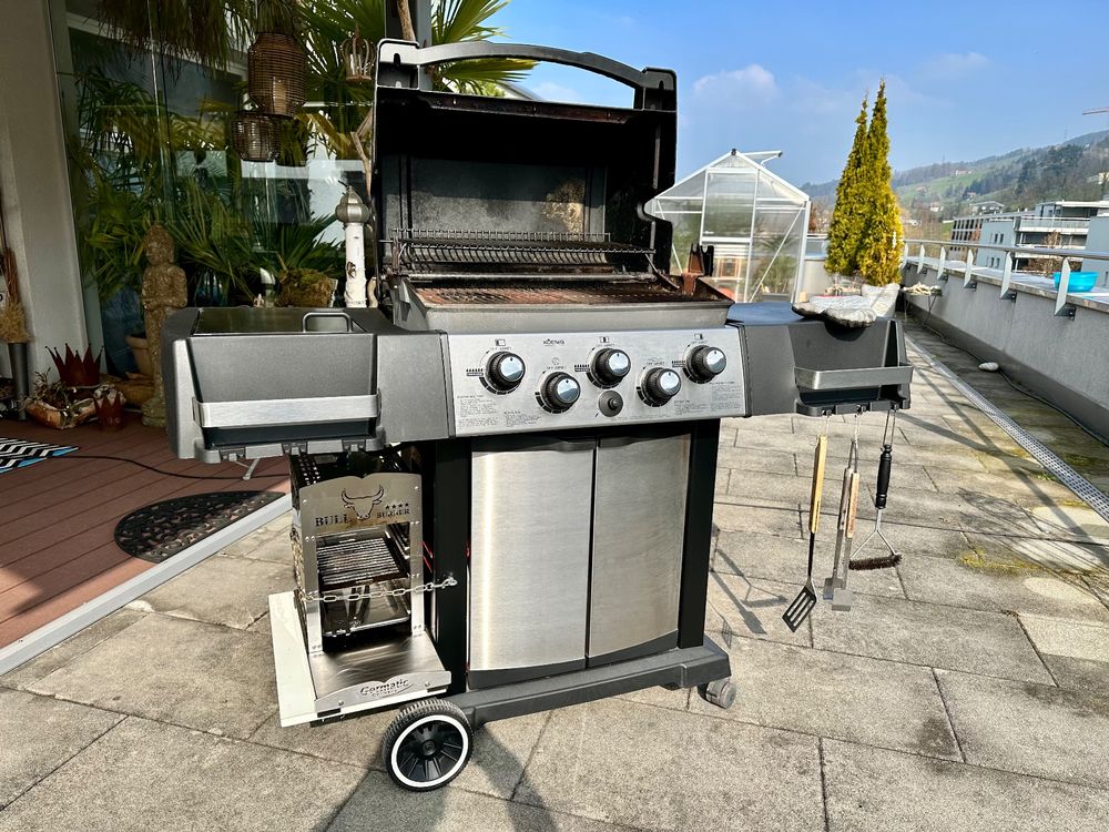 König Gasgrill Signet 90 und Bull Burner (Usato) a Root per CHF 160 ...