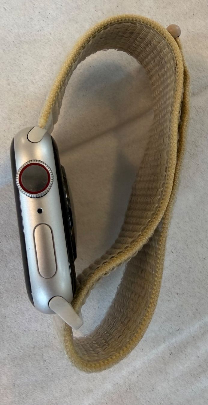 Apple Watch Series 8, 41mm, Aluminiumgehäuse Polarstern, Cel (Gebraucht ...