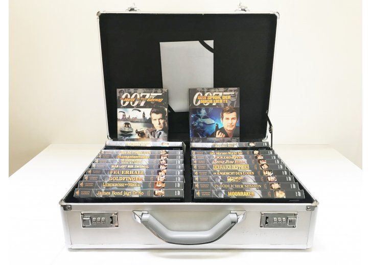 JAMES BOND Ultimate Edition Koffer (Neu (gemäss Beschreibung)) in ...