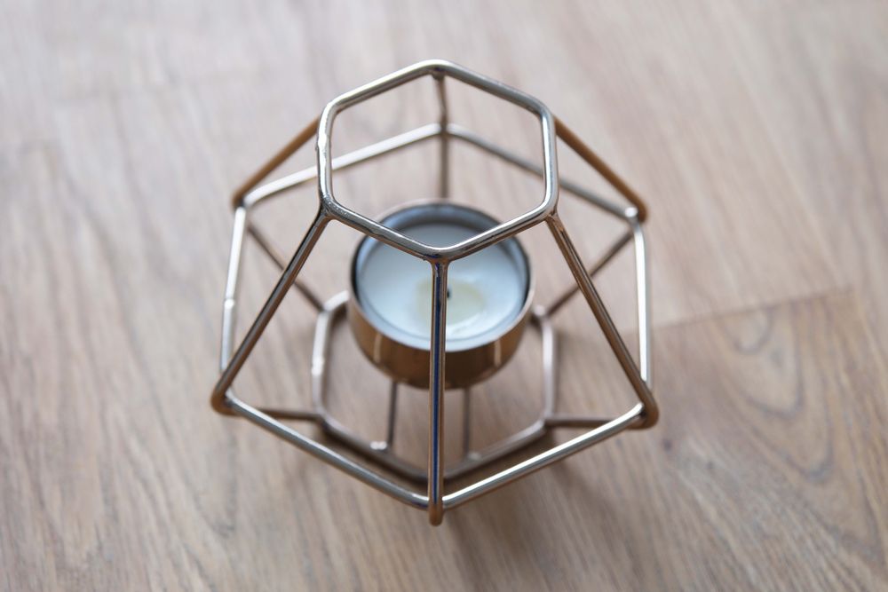 Modern geometric candle holder (set of 2) 🕯️ (Gebraucht) in Zürich für CHF 25 – mit Lieferung ...