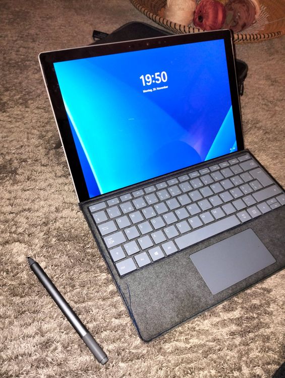 Microsoft Surface Pro 7 i5-8GB-256GB (Gebraucht) in Aesch BL für CHF ...