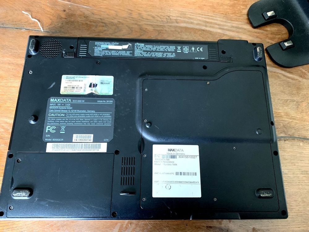 Maxdata Model No.: ECO 4000 IW Laptop ohne Ladegerät (Defekt) in Emmen ...
