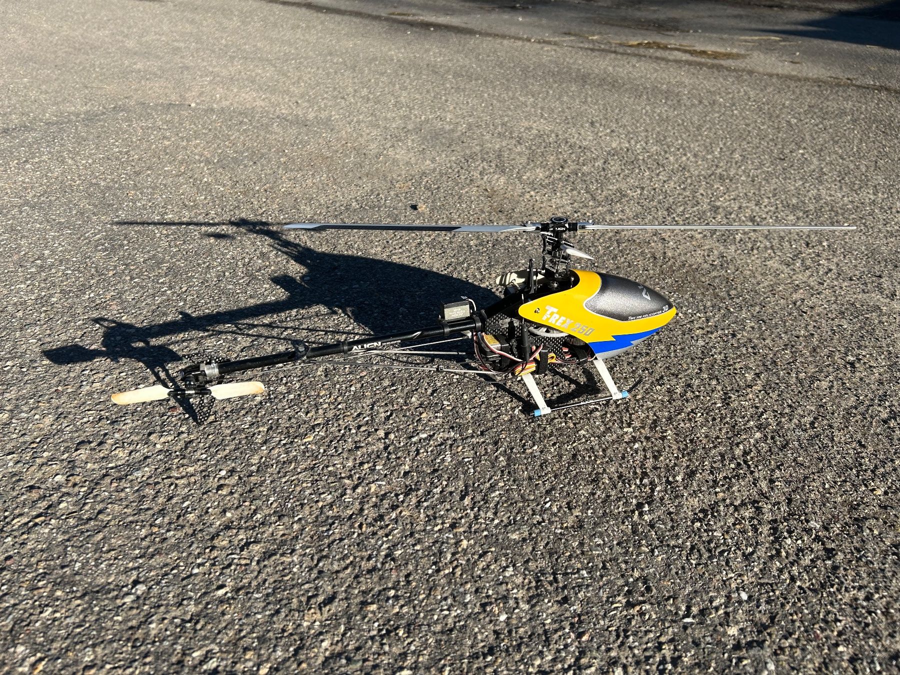 Hélicoptère rc T-rex 250, avion Gemini, Planeur Fox, Radio (D'occasion ...
