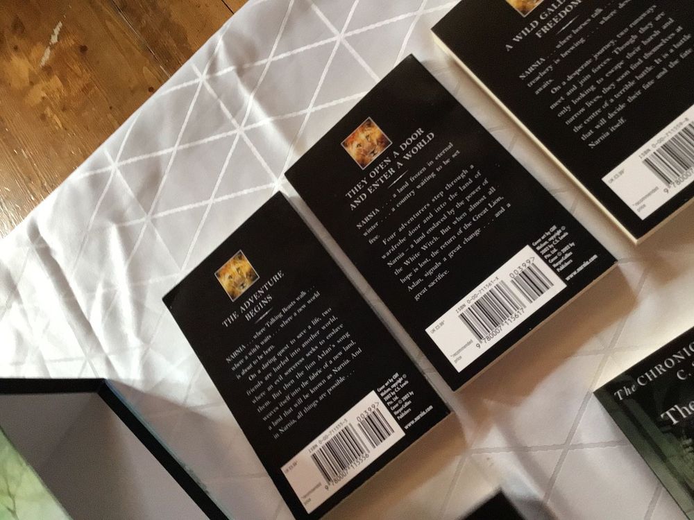 English Book Narnia C.S Lewis Box Set (Gebraucht) in Ste-Croix für CHF ...