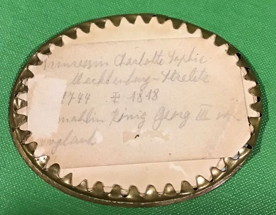 Antike Miniature Gemälde von eine Dame Unleserlich Signiert (Gebraucht) in Root für CHF 40 – mit ...