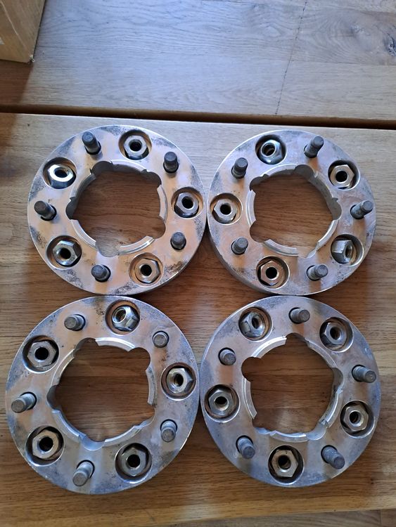 Defender Distanzscheiben (Gebraucht) in Engelberg für CHF 155 – mit ...