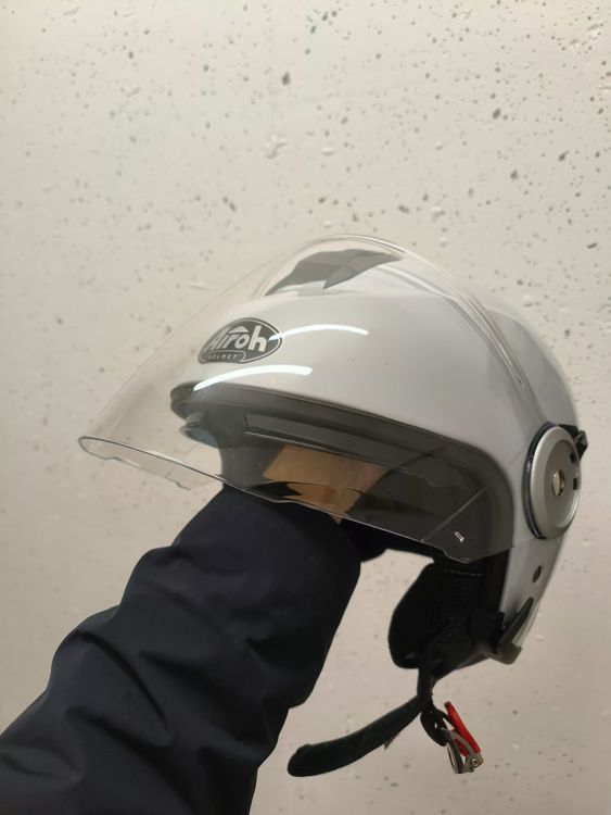 Motorradhelm, Grösse M (57-58cm), 30 CHF (Gebraucht) in Glattpark(Opfikon) für CHF 30 – nur ...
