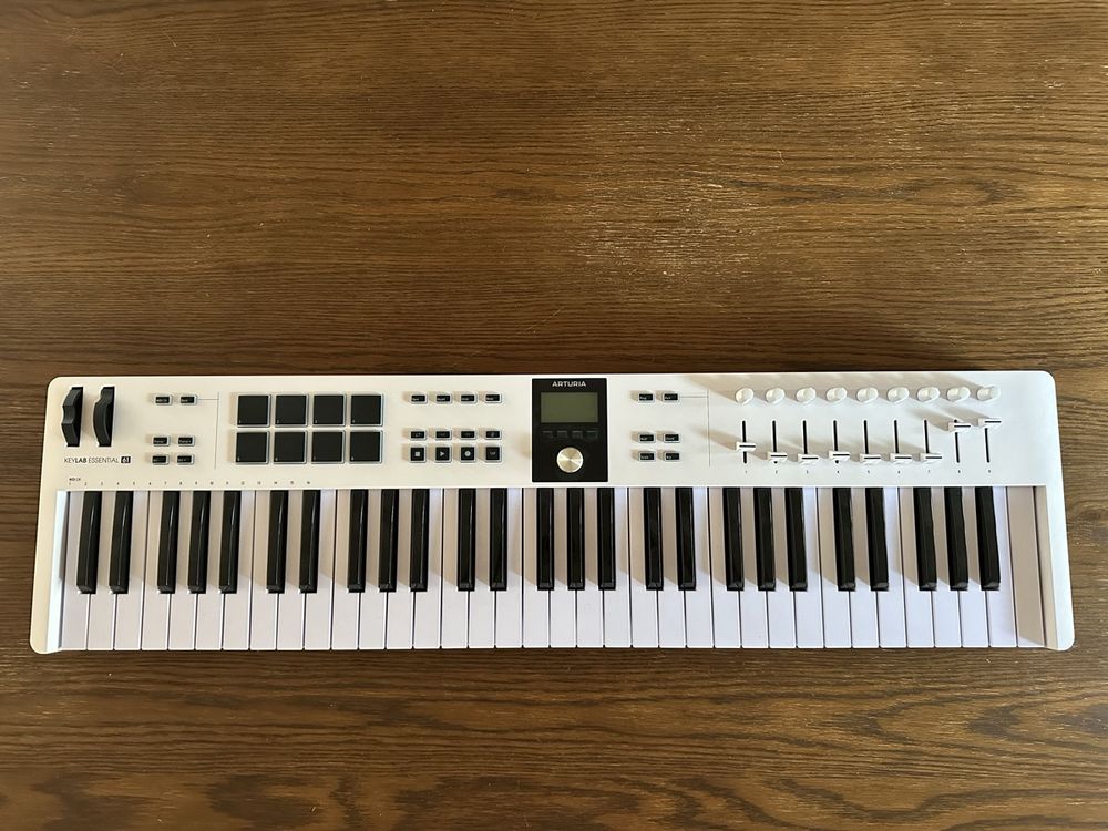 Arturia KeyLab Essential 61 MKIII (D'occasion) à Courcelon pour CHF 100 ...