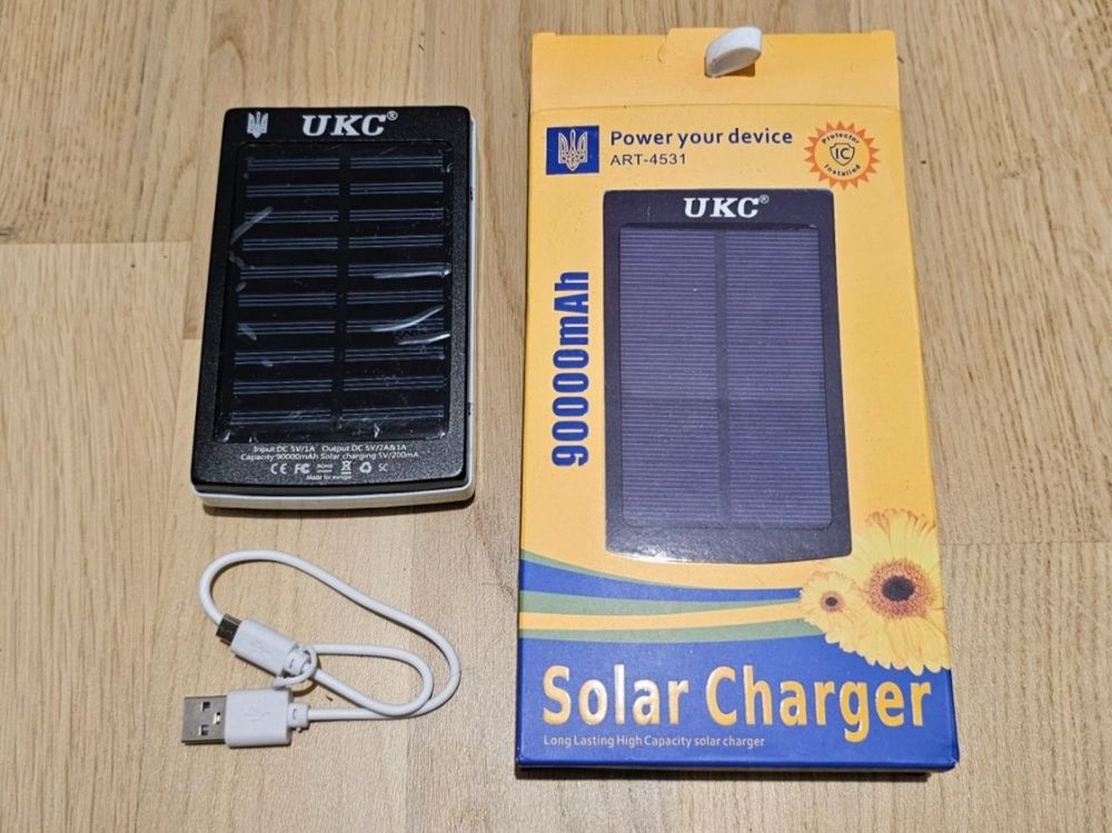 Power Bank Solar UKC 90000 mAh with LED light | Kaufen auf Ricardo