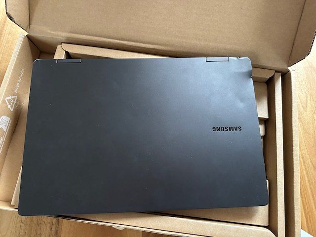 Samsung Galaxy Book3 360 mit Sturzschaden - für Ersatzteile? (Defekt ...