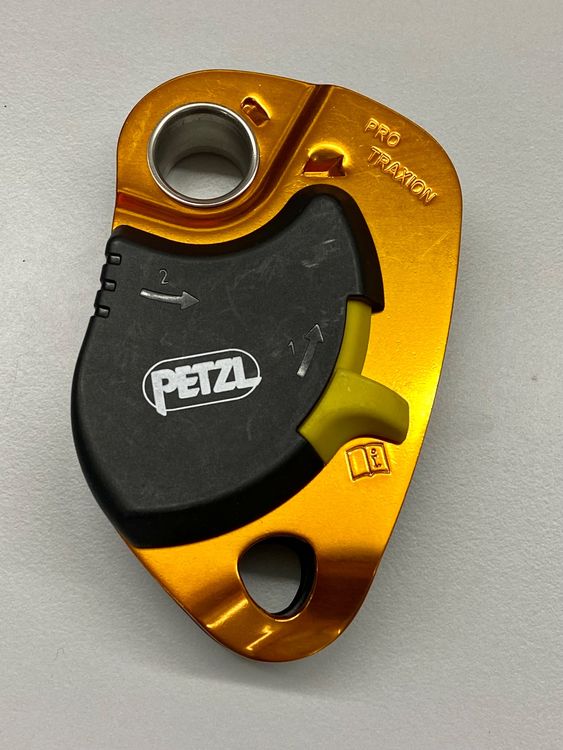 Petzl P51A PRO TRAXION Umlenkrolle mit Rücklaufsperre | Kaufen auf Ricardo