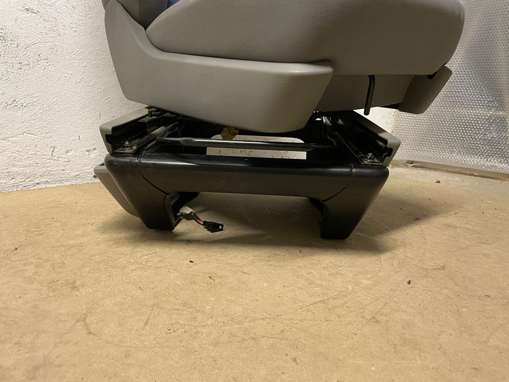 VW T5 T6 Drehsitz Beifahrersitz Einzelsitz VW Drehkonsole | Kaufen auf ...