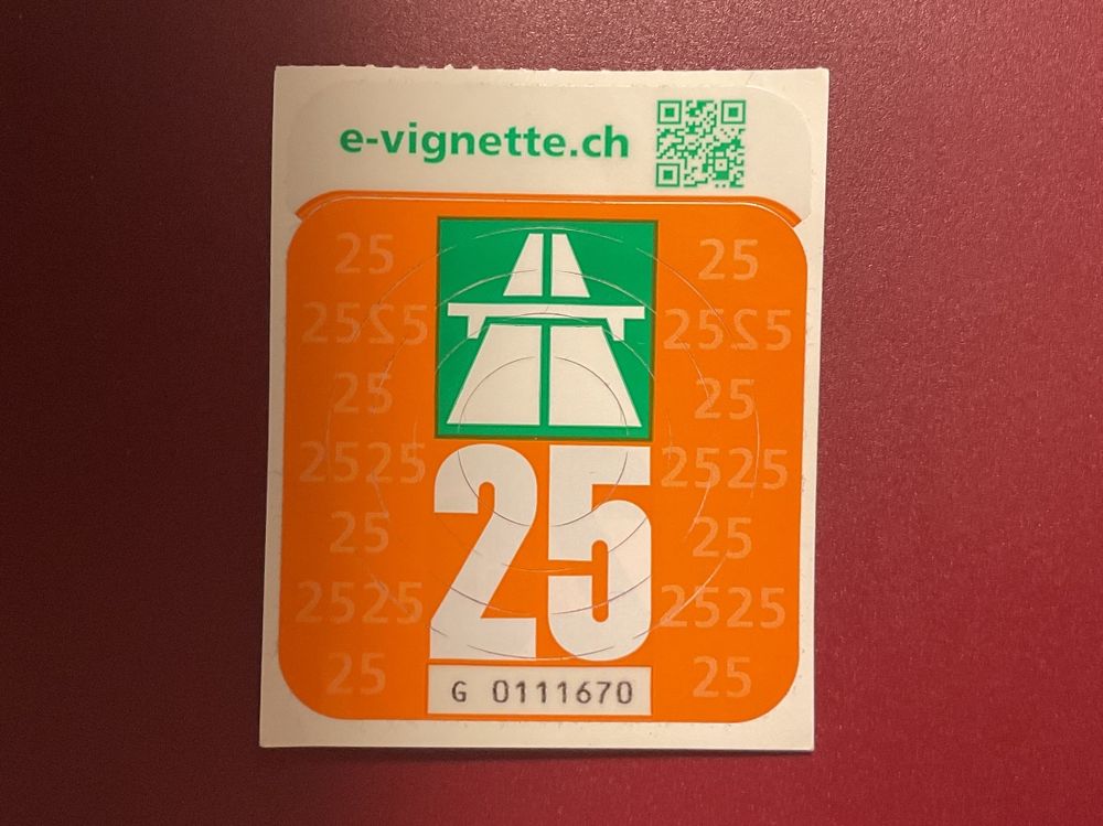 Autobahnvignette 2025 (Neu und originalverpackt) in Fraubrunnen für CHF 36 – mit Lieferung auf ...