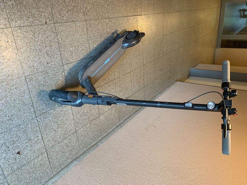 Ninebot KickScooter MAX G30D II Powered by Segway | Kaufen auf Ricardo