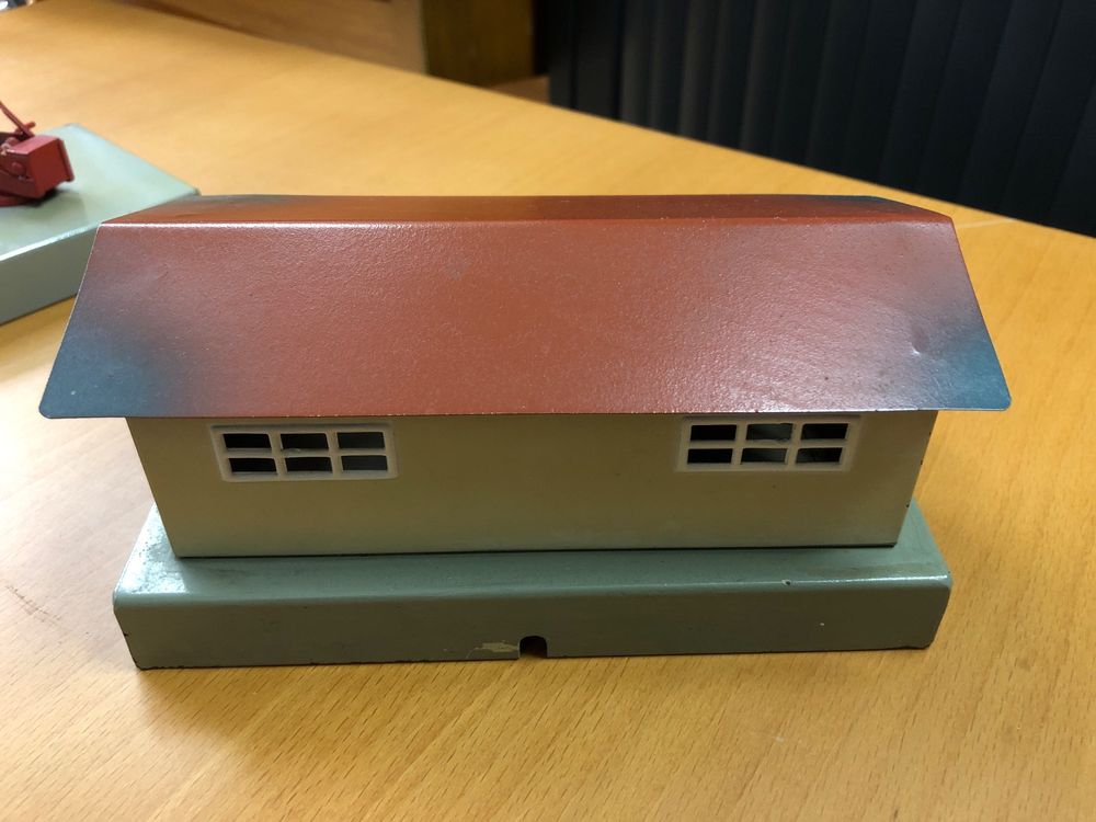 Märklin Güterschuppen 428 mit Märklin Kran 429, Blechmodelle (Gebraucht ...