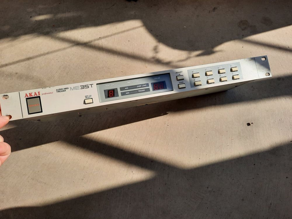 Akai Audio/ Midi Trigger Me35T (Gebraucht) in Zürich für CHF 50 – mit ...