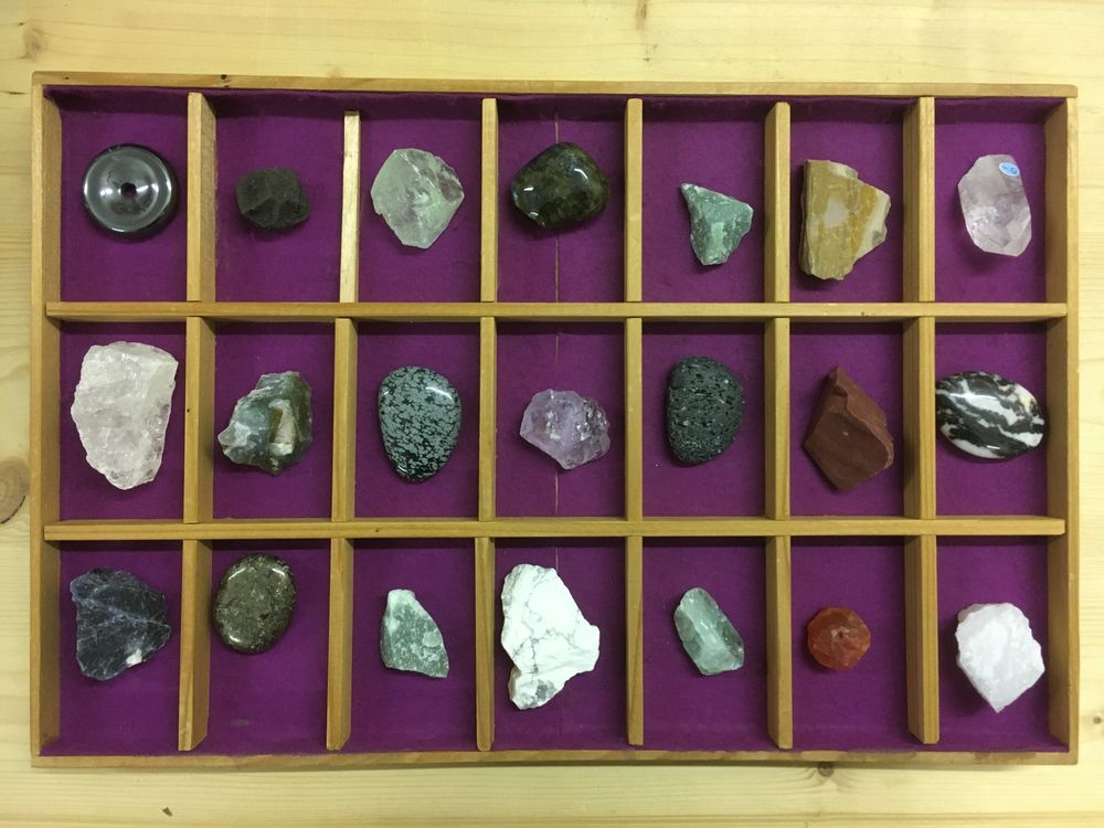 MINERALIENSAMMLUNG B1 (Neu (gemäss Beschreibung)) in Aesch ZH für CHF 9 – nur Abholung auf ...