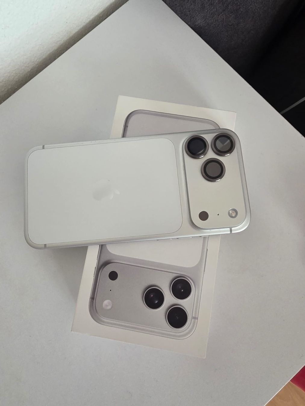 Neuwertiges iPhone 17 Pro Max, Silber, 1TB, Top Zustand (Gebraucht) in ...