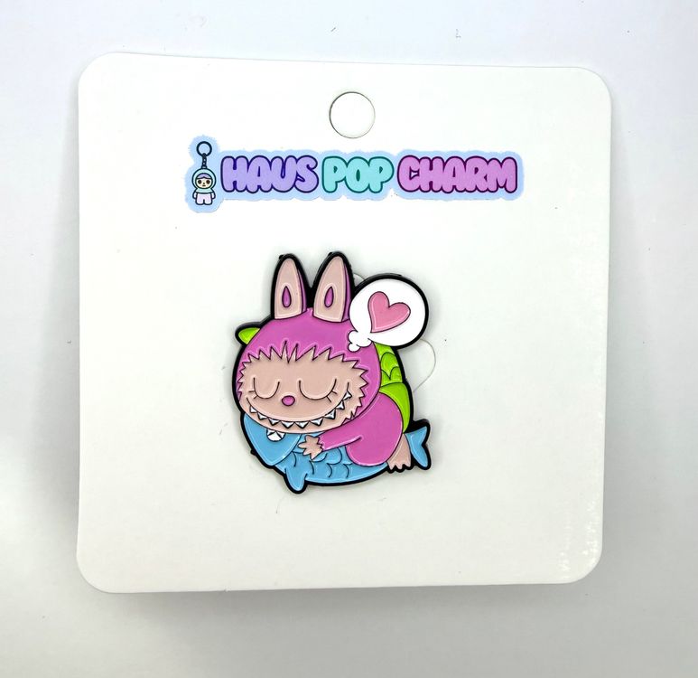 THE MONSTERS Labubu Custom Made Pin Badge Happy Sleeper (Neu und ...