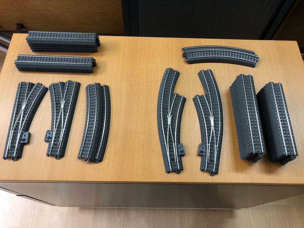 Märklin C-Gleise aus den Gleispackungen C2 und C3 (Gebraucht) in Hinwil ...