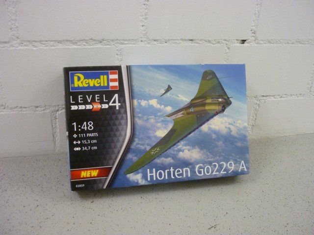Horten Go 229 Revell 1:48 (Neu und originalverpackt) in Steffisburg für ...