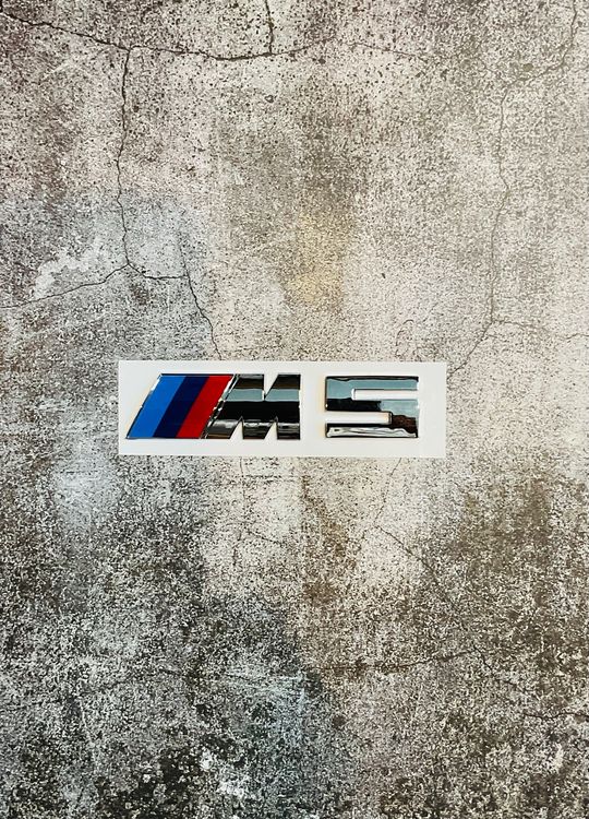 BMW M5 Emblem Logo Schriftzug NEU in Chrom (Neu und originalverpackt ...