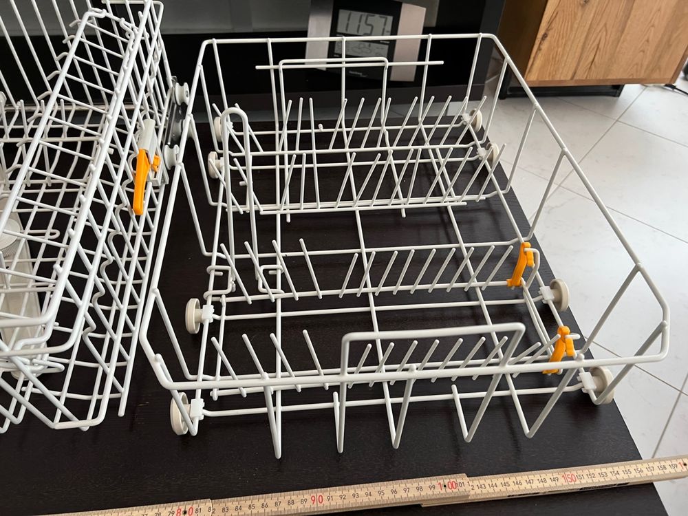 Ober - und Unterkorb für Miele-Geschirrspülmaschine (Gebraucht) in ...