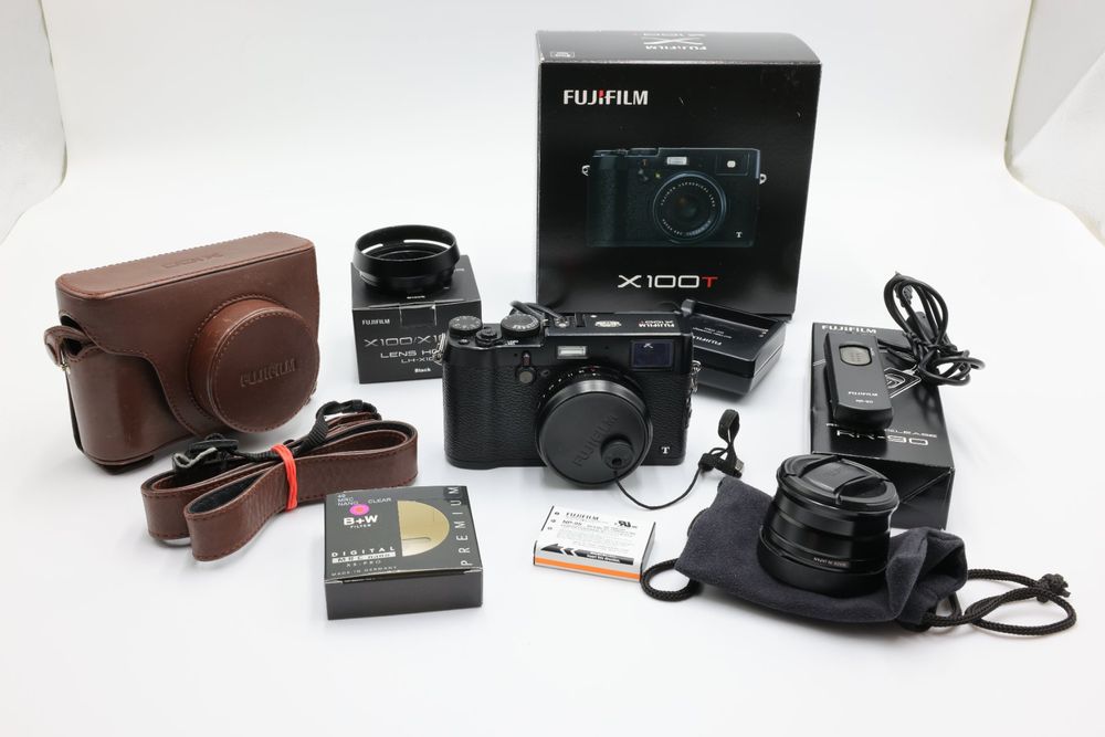 Fujifilm X100T Black/noir avec accessoires (Gebraucht) in CHENE-BOURG ...