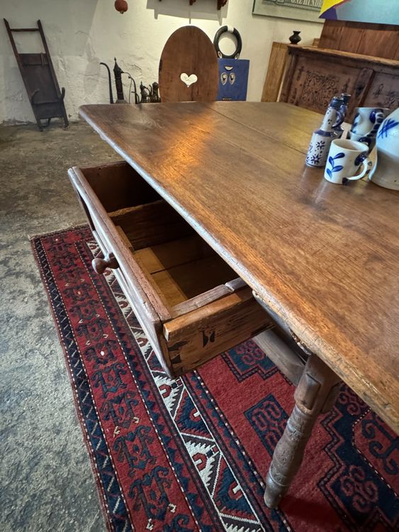 Altanitker Esstisch aus solidem Eichenholz (18th Jht) (Gebraucht) in Staad SG für CHF 1800 – nur ...