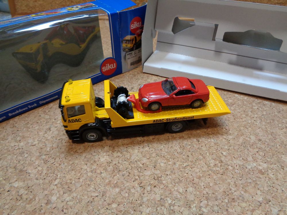 SIKU 2712 Mercedes Atego Abschleppfahrzeug 'ADAC' mit SLK | Kaufen auf ...