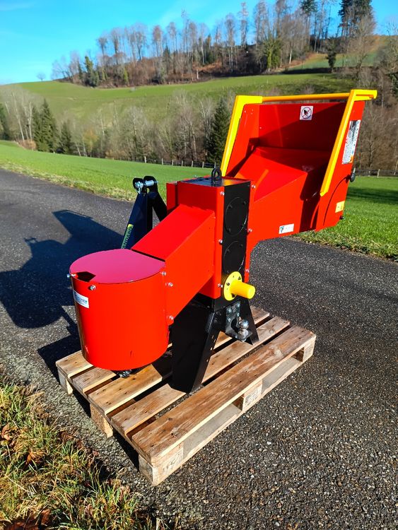 Remet R120 Holzhacker (Neu (gemäss Beschreibung)) in Geiss für CHF 1600 ...