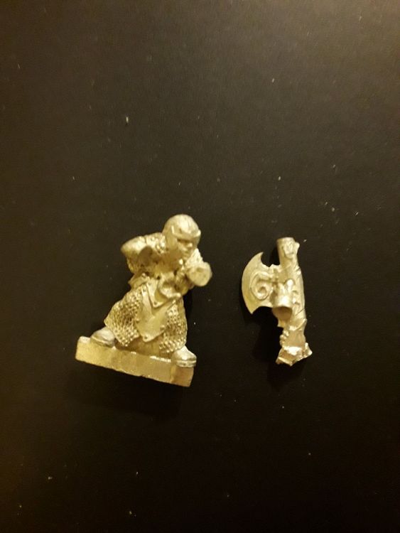Warhammer - Unknown dwarf figurine (Gebraucht) in Lausanne für CHF 2 ...