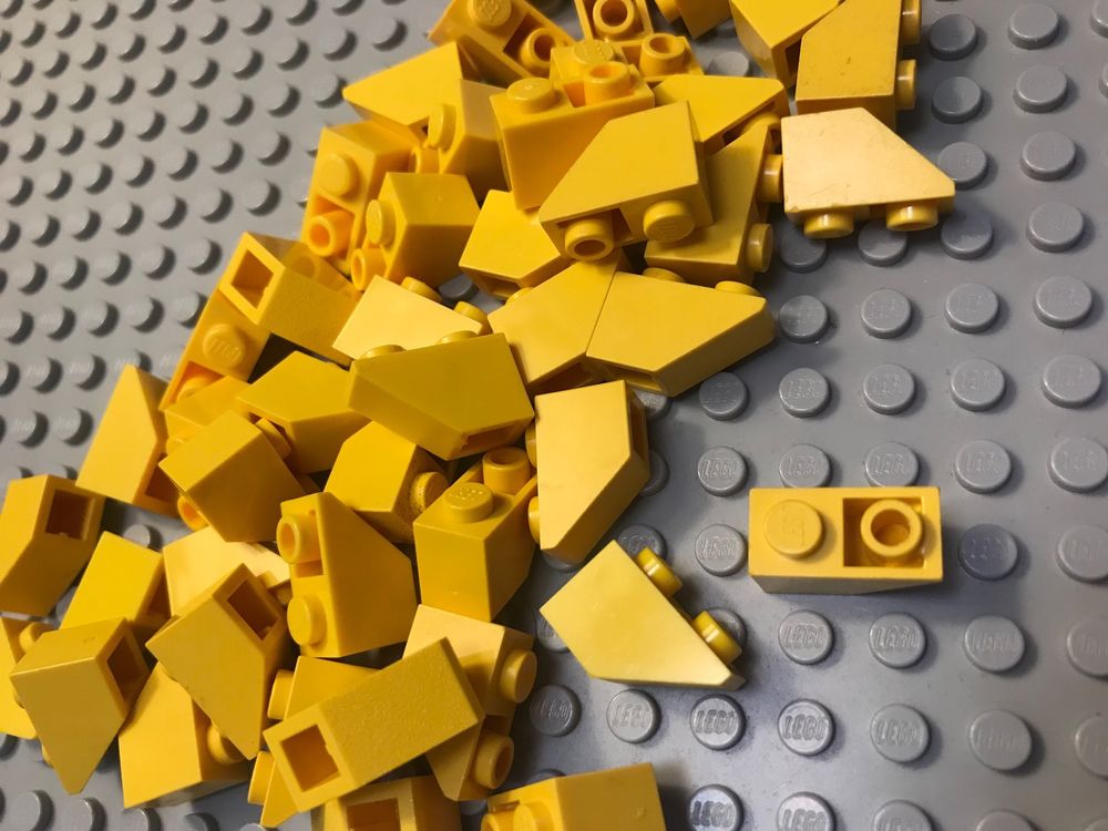 Lego 63 xSchrägstein invers 1×2 45°(3665) (Gebraucht) in Basel für CHF ...