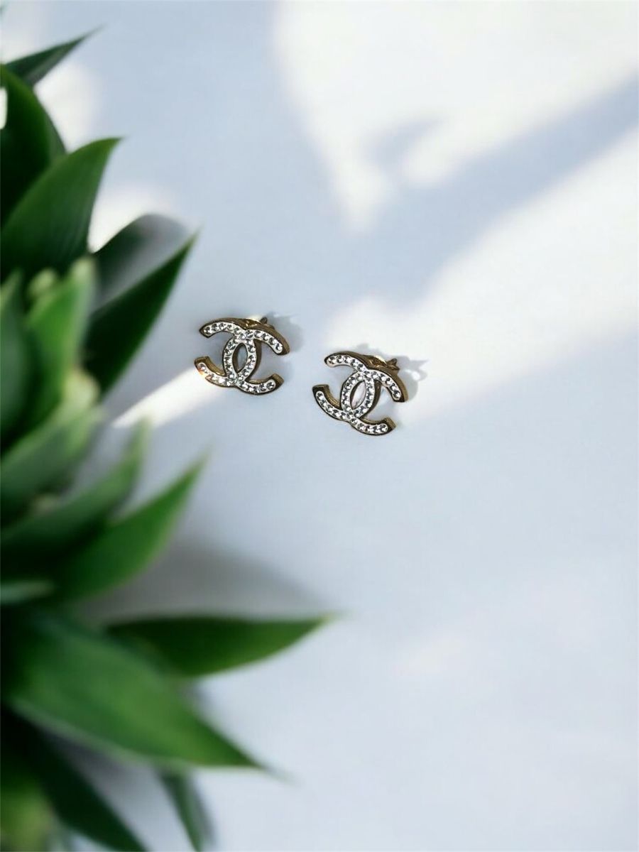 Boucle d’oreille (Neuf avec emballage d'origine) à Châtel-St-Denis pour ...