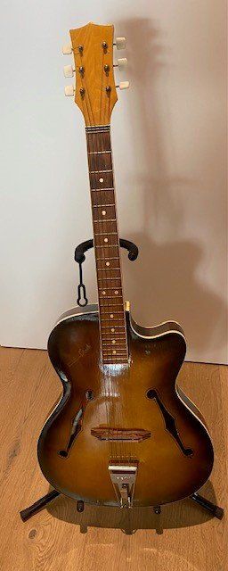 Gitarre Defil (Gebraucht) in Gersau für CHF 80 – mit Lieferung auf ...