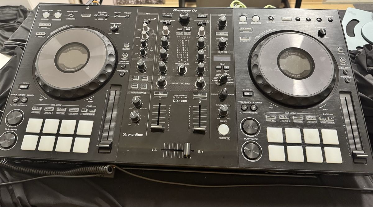 Pioneer DDJ-800 – Rekordbox Controller (Gebraucht) in Matzingen für CHF ...