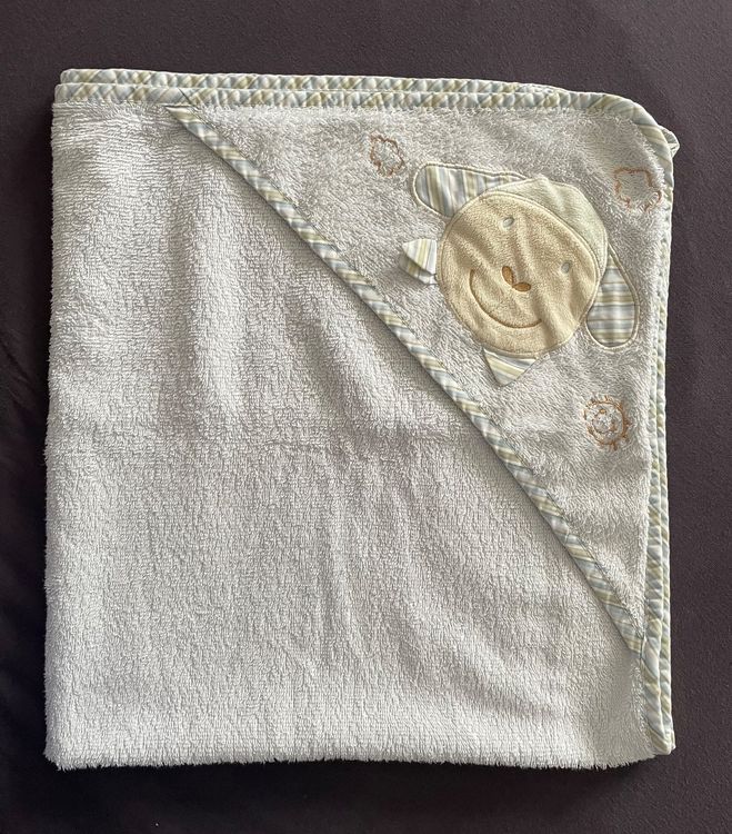 Badetuch Baby mit Kaputze (Gebraucht) in Hüntwangen für CHF 2 – mit Lieferung auf Ricardo kaufen