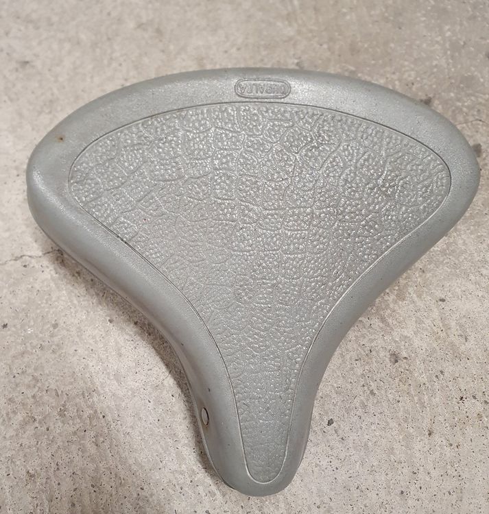 Mofa Sattel,Pony Junior Sachs Alpa,Puch (Gebraucht) in Neuenkirch für CHF 190 – mit Lieferung ...