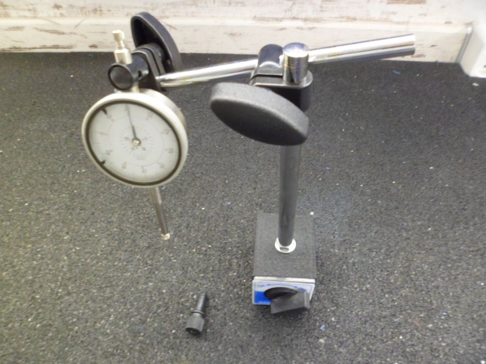 Auto-Werkstattauflösung Teil 20 -Messuhr mit Halter (Gebraucht) in für ...