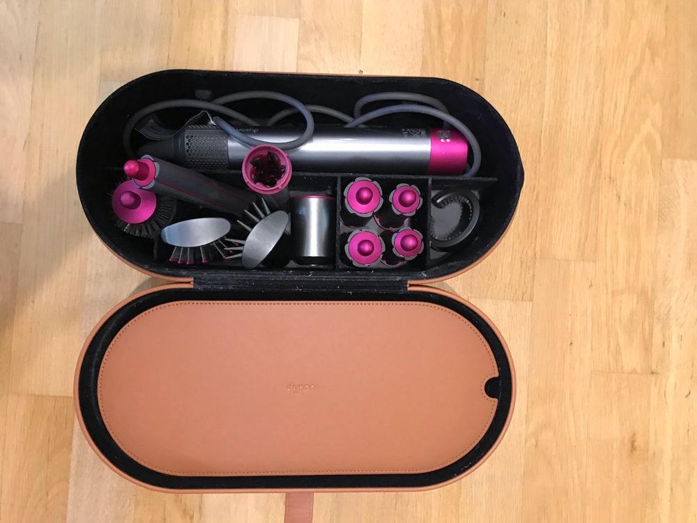Dyson Airwrap™ Complete (zusätzlich long Lockenaufsätze) | Kaufen auf Ricardo