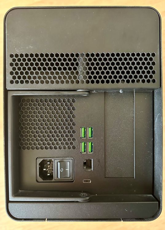 eGPU Razer Core X Chroma mit Thunderbolt / Original-Rechnung | Kaufen ...