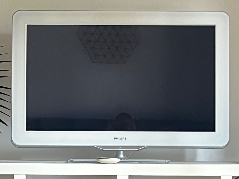 Philips Aurea LCD 40PFL9904H/12 TV Fernseher (Gebraucht) in Zürich für ...