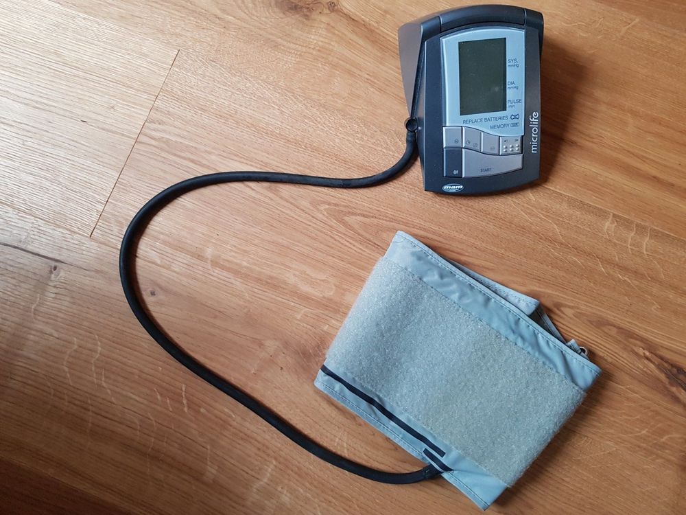 Blutdruck Messgerät Microlife BP 3AC1 (Gebraucht) in für CHF 20 – mit ...