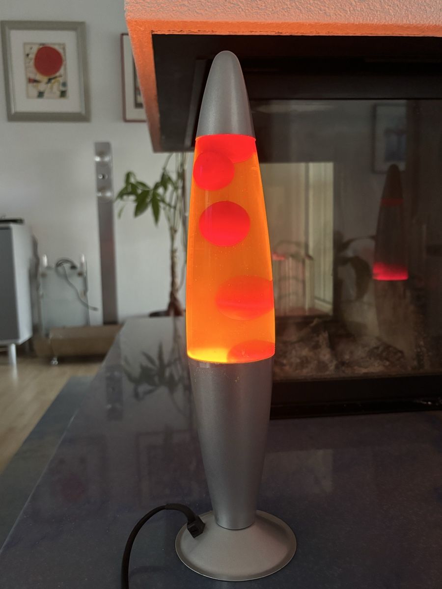 Retro Lava Lampe, orange, neuwertig, Top Zustand! (Gebraucht) in ...