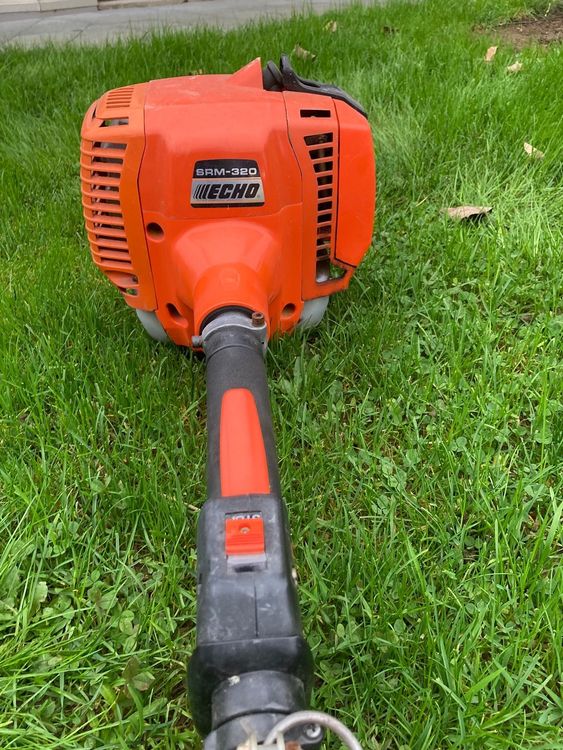 Motorsense Echo SRM - 320 mit Fadenkopf Rasentrimmer (Gebraucht) in für ...