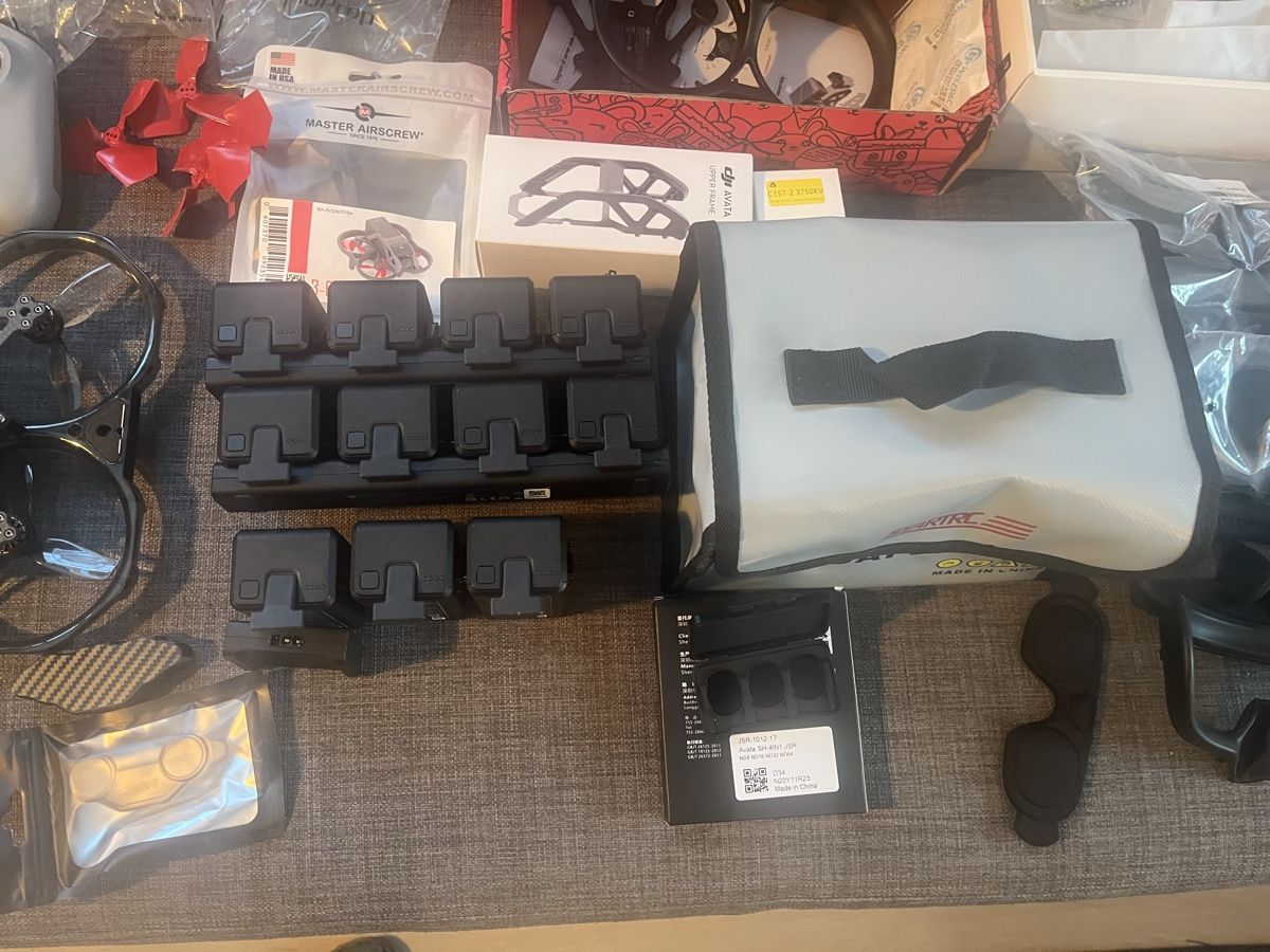 DJI Avata Axis Google 2 Controller 2 11 Akus (Gebraucht) in Lungern für ...