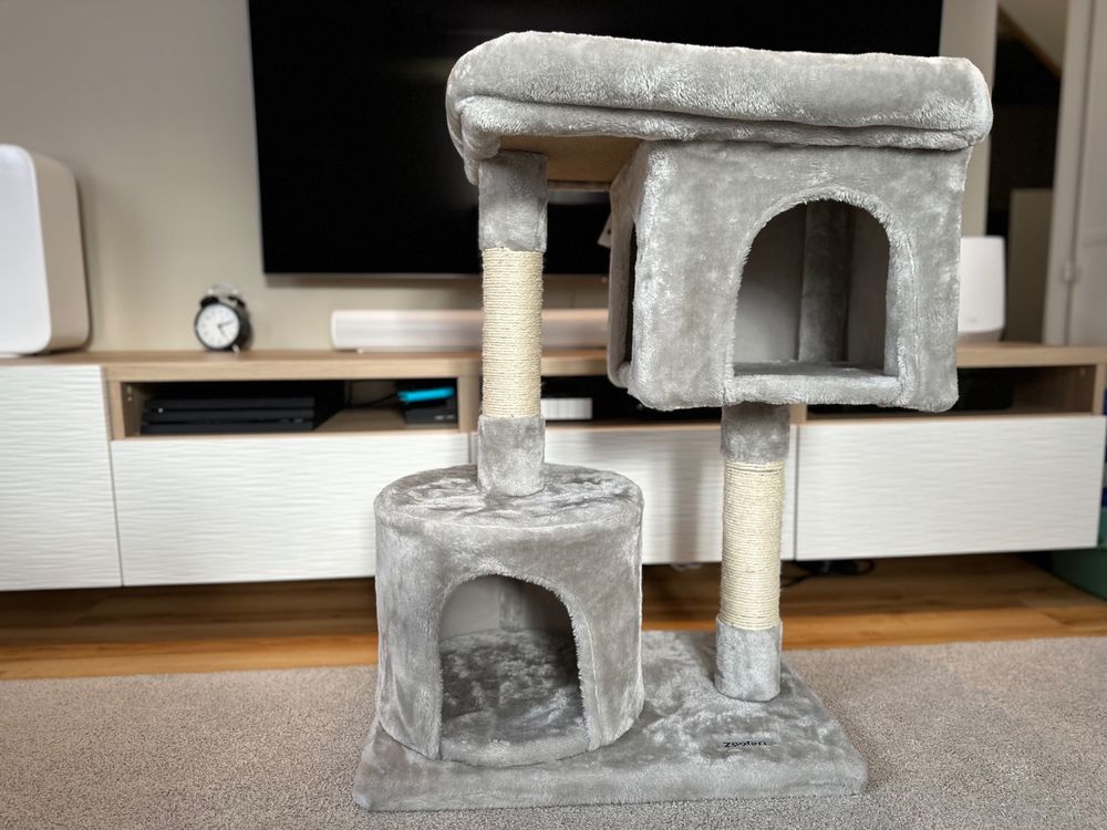 Katzenbaum Silber, hellgrau (Gebraucht) in Zell LU für CHF 30 – mit ...