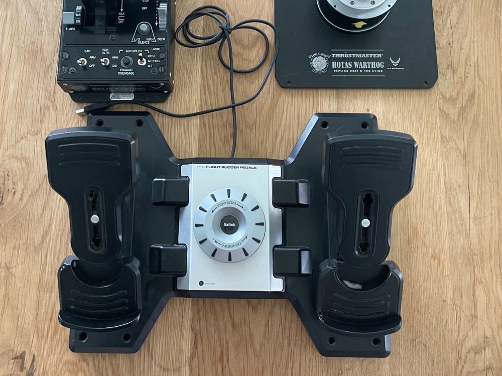 Logitech G Saitek Pro Flight Rudder Pedals (Gebraucht) in Winterthur ...