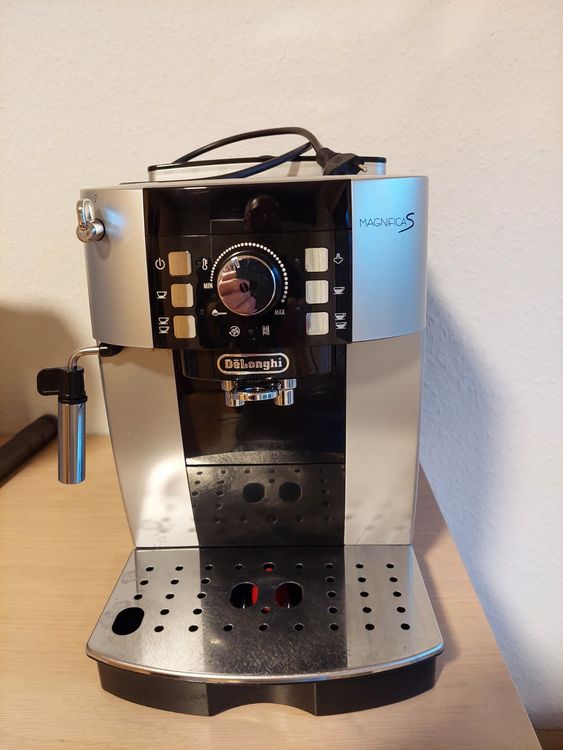 Kaffeeautomat de Longhi Magnifica | Kaufen auf Ricardo