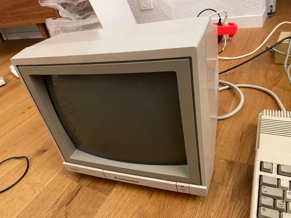 Commodore Amiga A500 komplett mit Farbmonitor und Laufwerk (Defekt) in ...